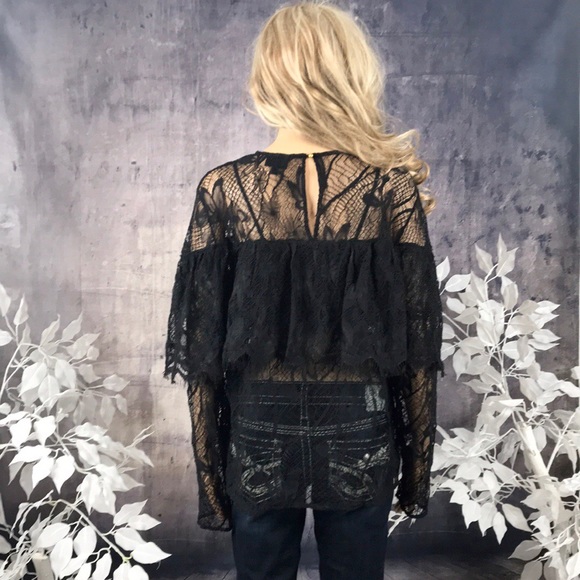 Who What Wear | Tops | New Layered Lace Top | Poshmark